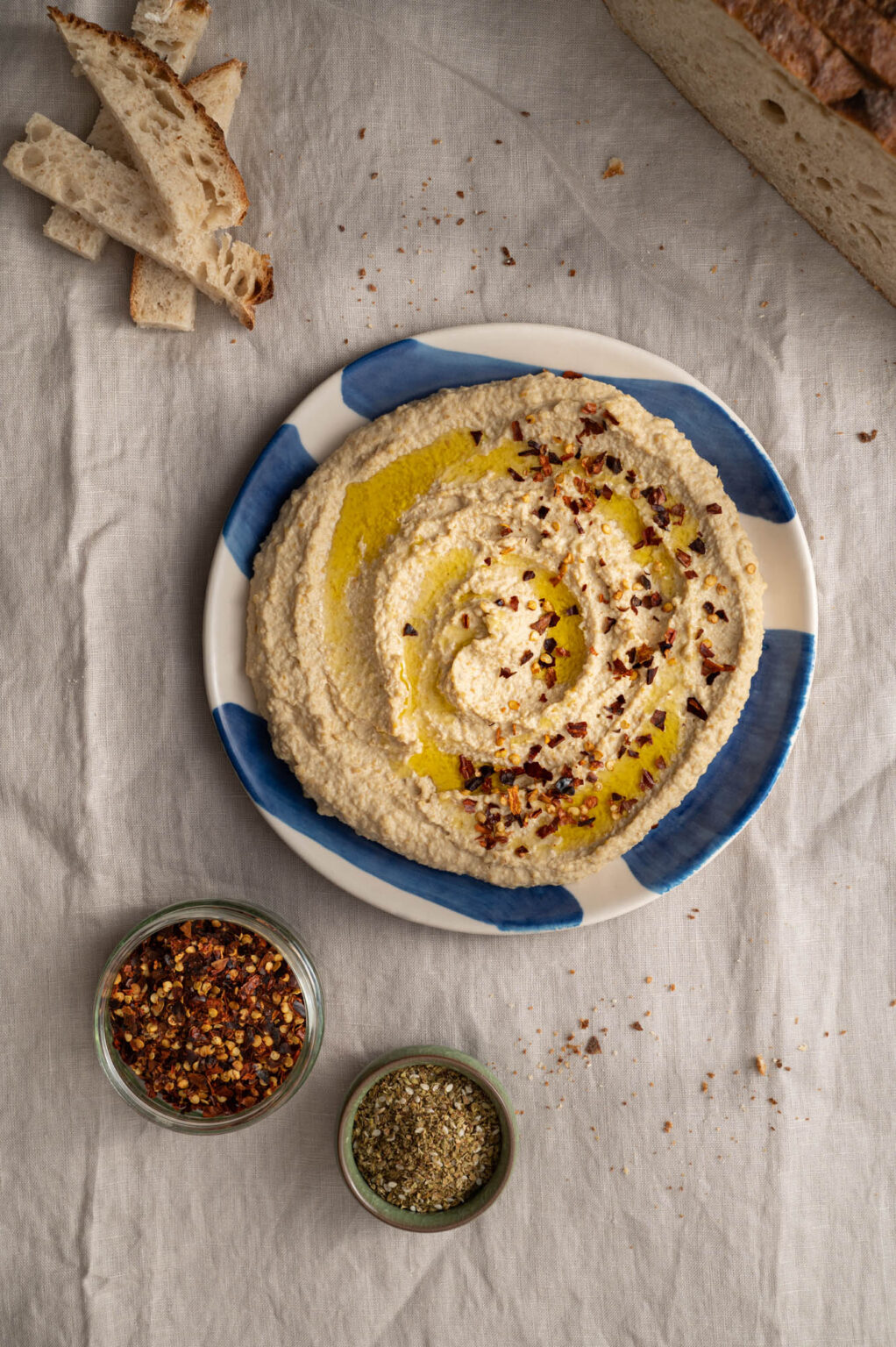 Hummus with zaatar in under 10 minutes | Tassos Antoniou
